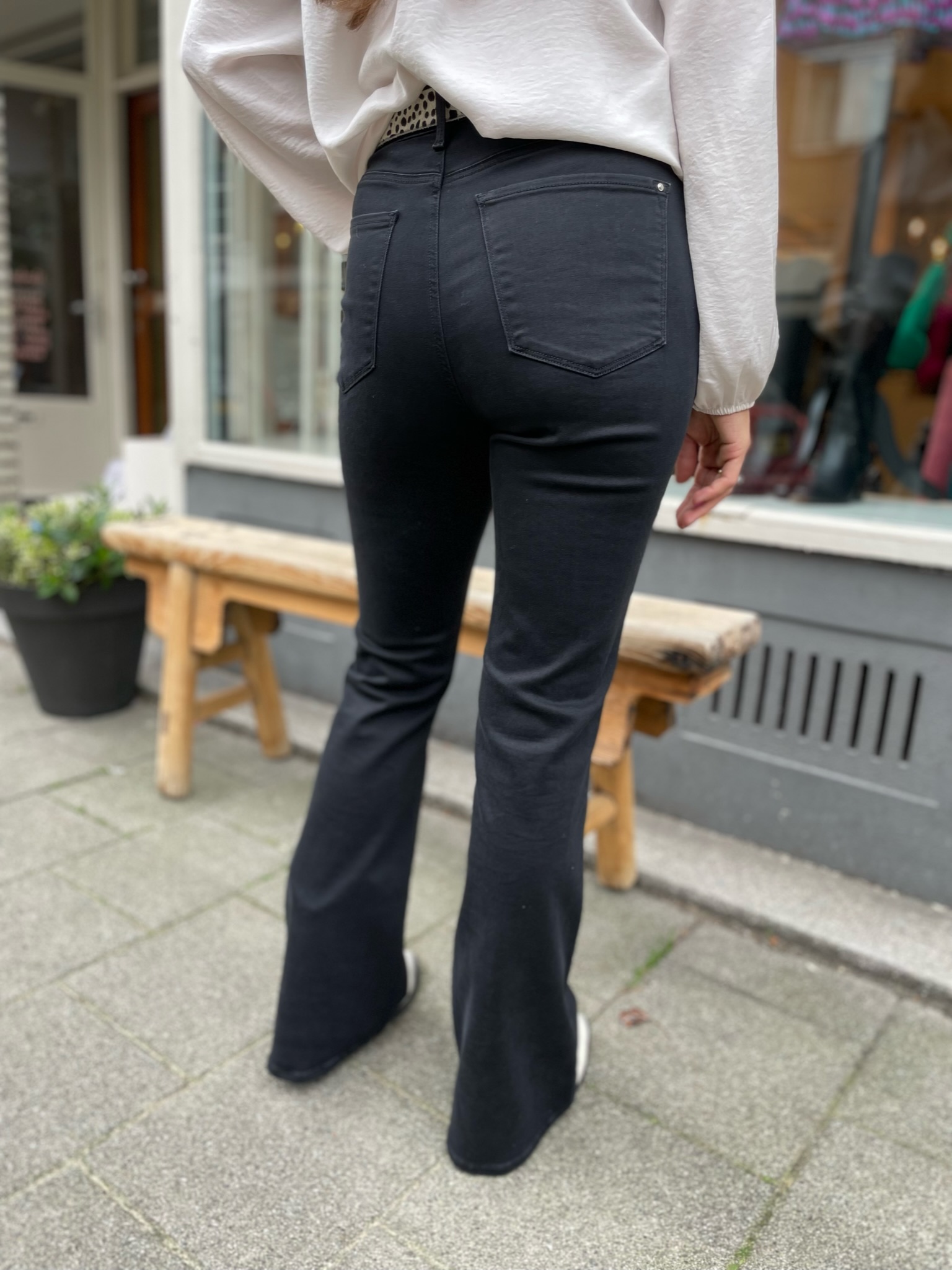 Samara Smoke Super Shape (L32) | Zwart | 32/32 | 2900012314080